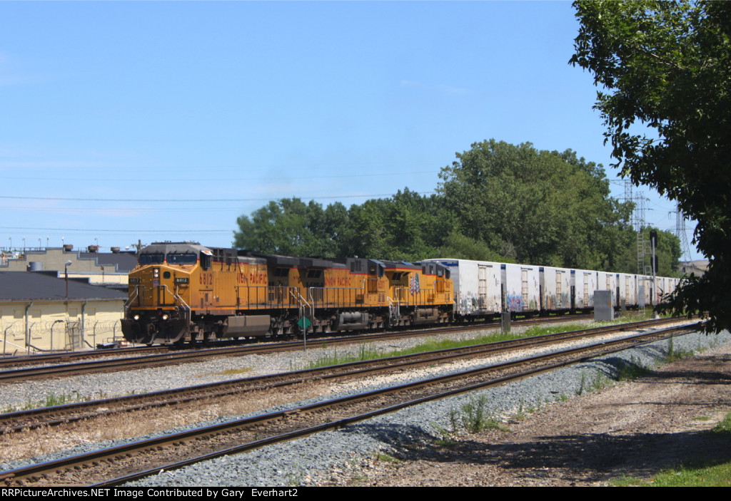 The ARMN "Traveling Canvas Art Show"